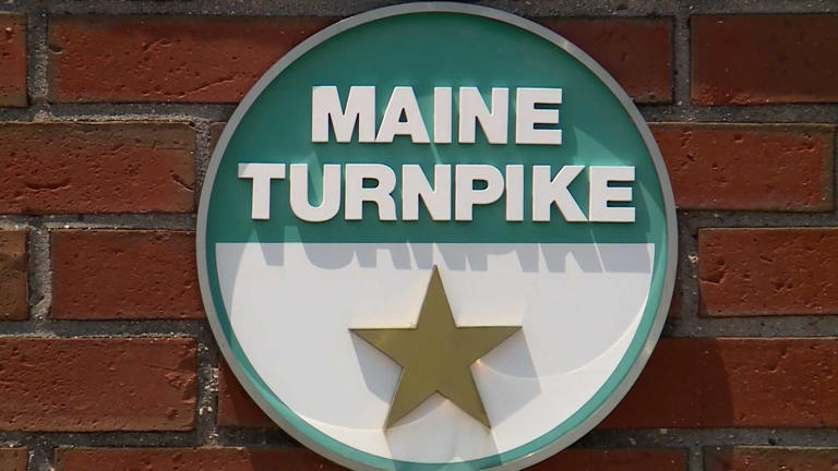 Multivehicle crash causes heavy traffic on Maine Turnpike northbound