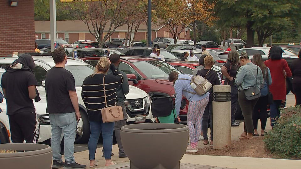North Carolina breaks early voting record North Carolina breaks early voting record