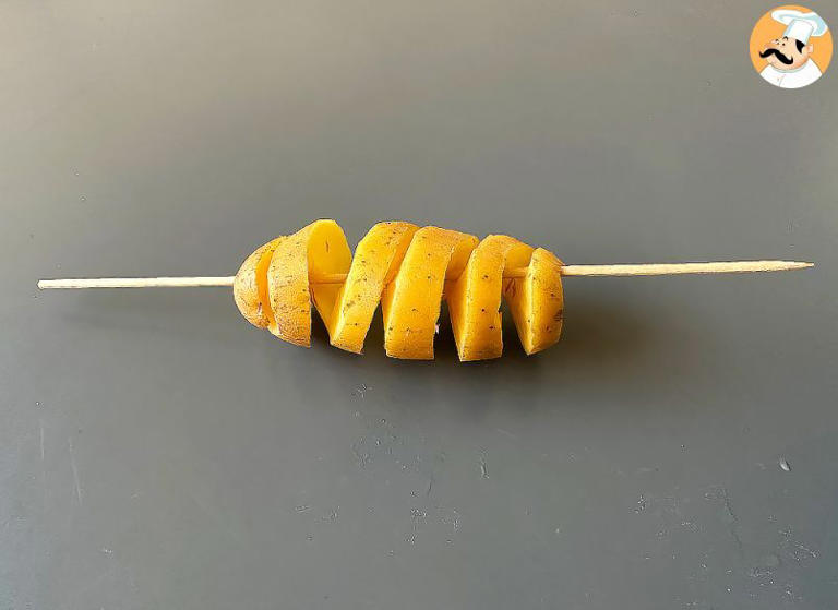 Baked spiral potatoes