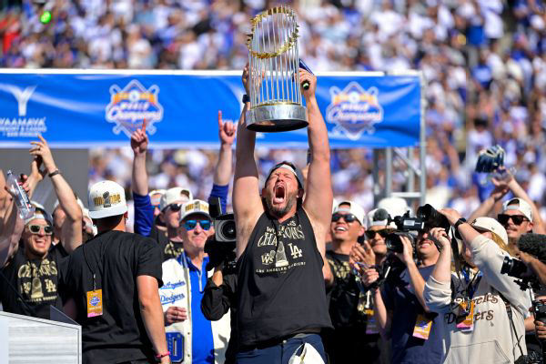 Emotional Clayton Kershaw savors long-awaited Dodgers parade Emotional Clayton Kershaw savors long-awaited Dodgers parade