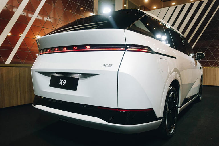 XPENG X9 รถตู้ไฟฟ้าทรงสปอร์ต แบตฯ 800V เปิดราคา 2.79 ล้านบาท ส่งมอบกลางปี 2025