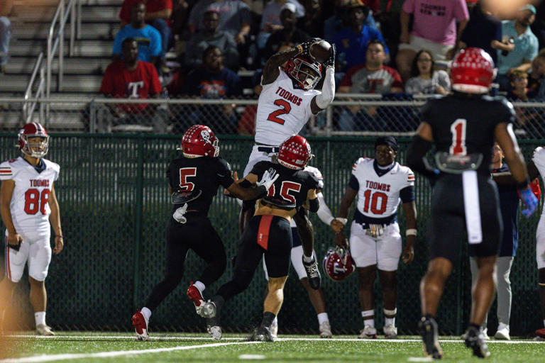 Where is Florida Gators football's 2025 class ranked ahead of February ...