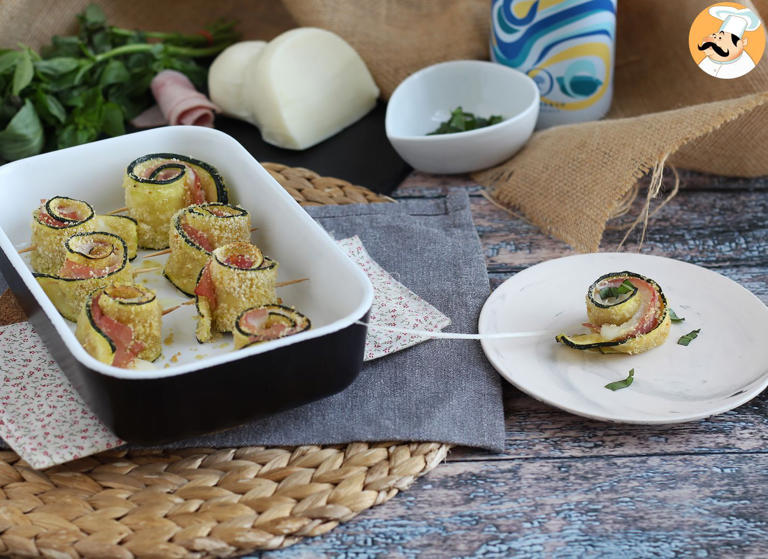 Baked zucchini rolls with ham and cheese!