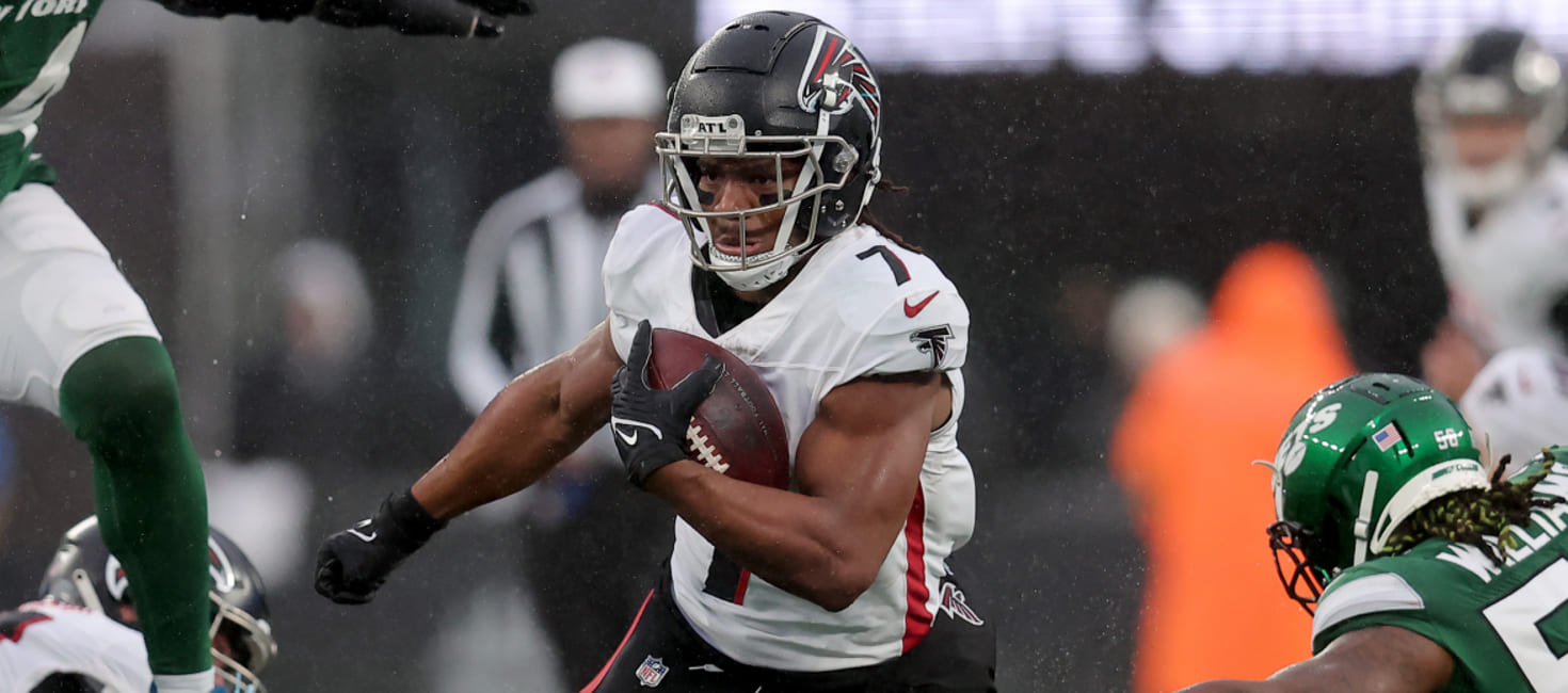 NFL Sunday Night Football Win + Anytime TD Parlays: Falcons vs. Vikings