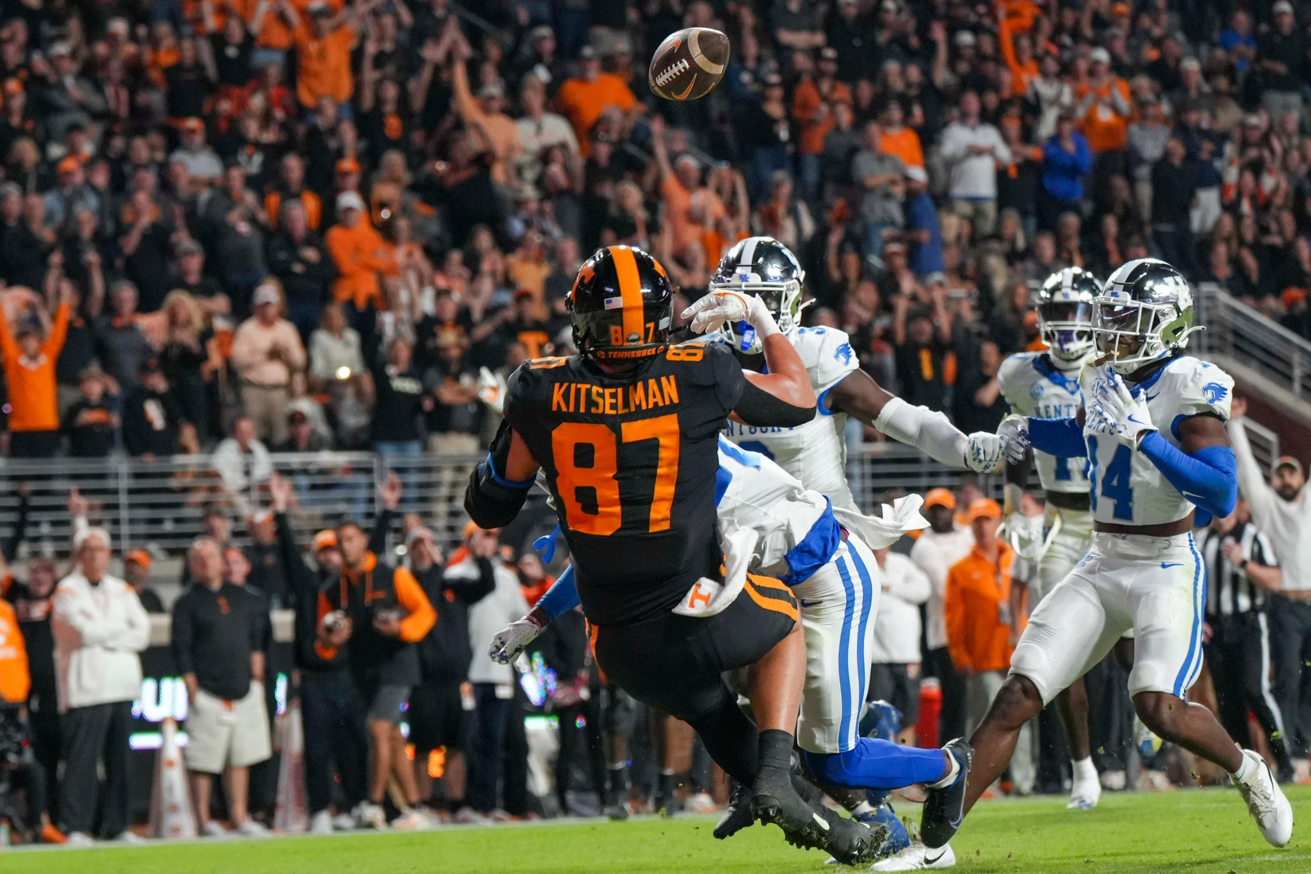 Tennessee football announces 'dark mode' uniform combination for ...
