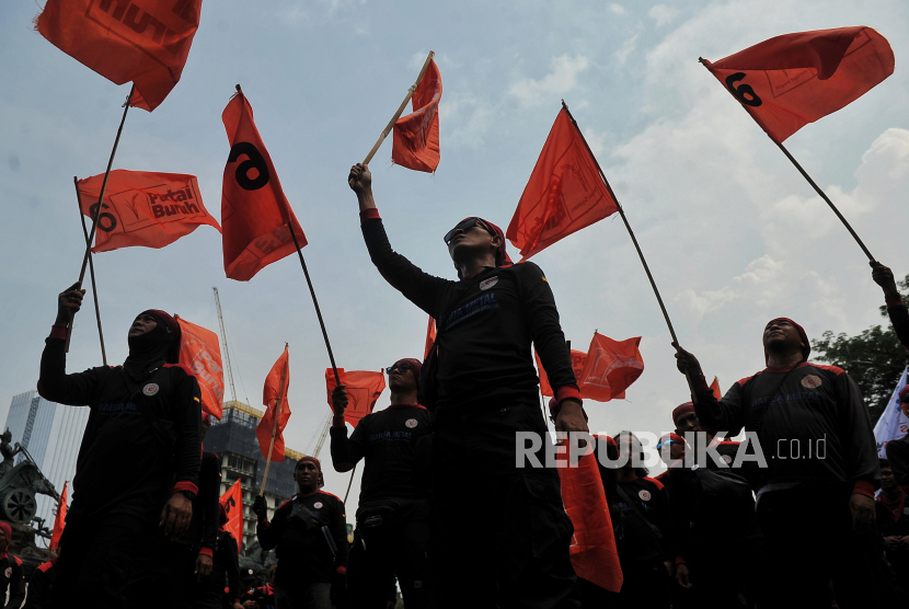 MK Kabulkan Gugatan Terkait Cipta Kerja, Pemerintah Siapkan Revisi ... MK Kabulkan Gugatan Terkait Cipta Kerja, Pemerintah Siapkan Revisi ...