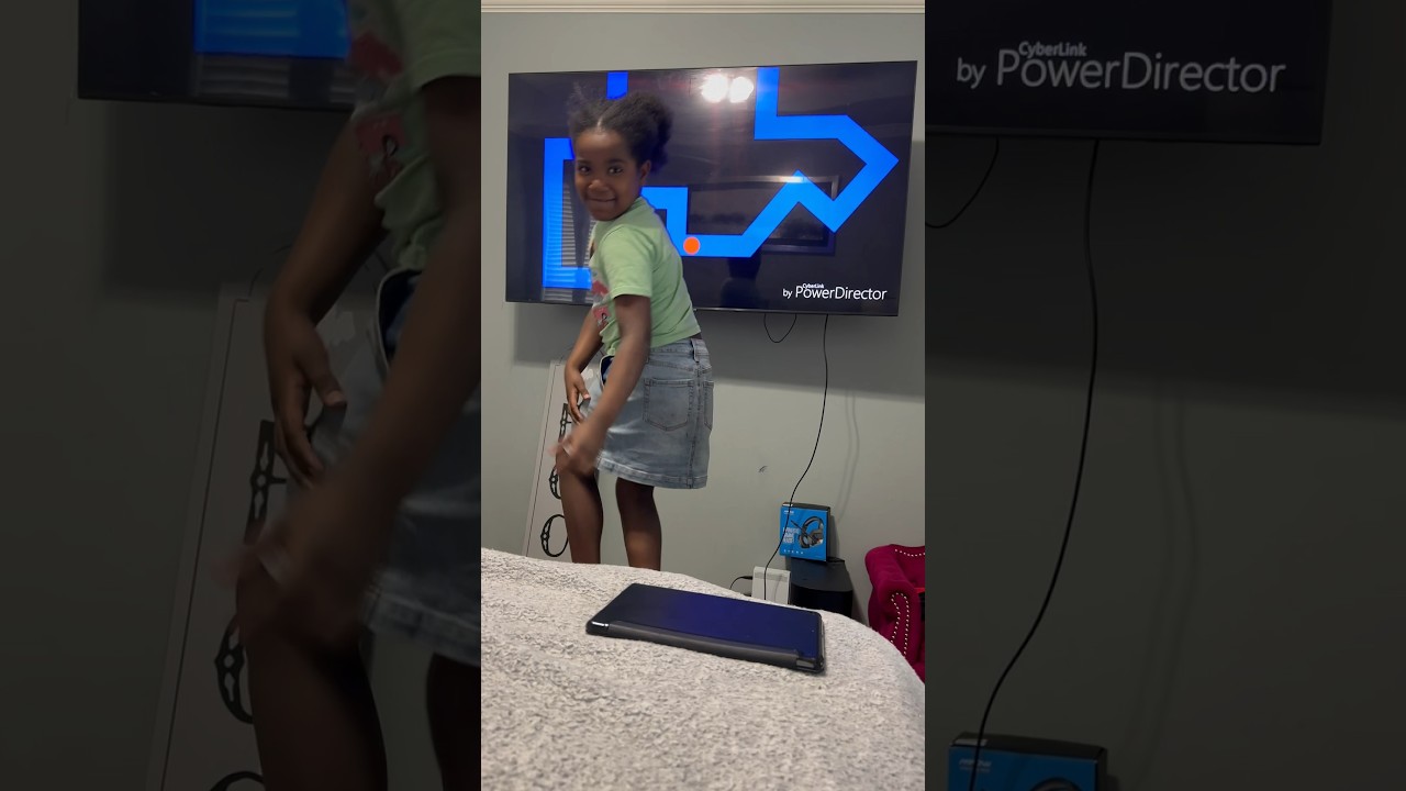 Scary Maze Prank on Daughter: Shocking and Funny Results