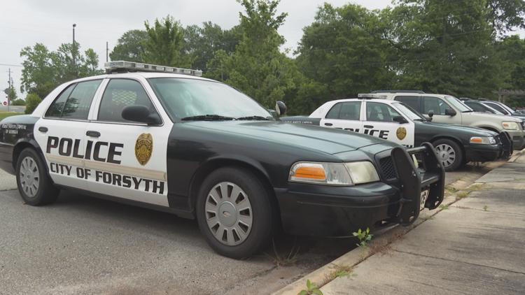 Woman injured in hit-and-run at Forsyth apartment complex parking lot ...