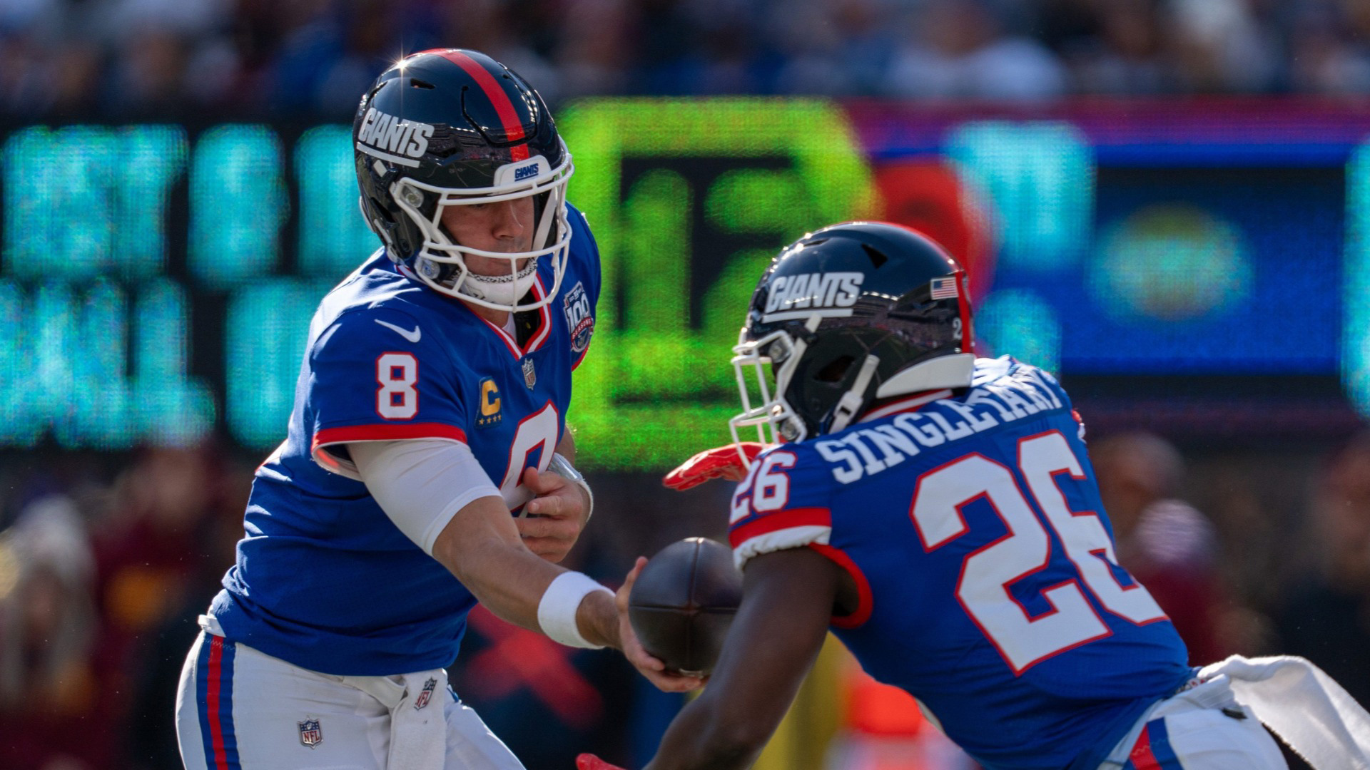 Commanders Edge Giants 27-22: Highlights & Analysis Commanders Edge Giants 27-22: Highlights & Analysis