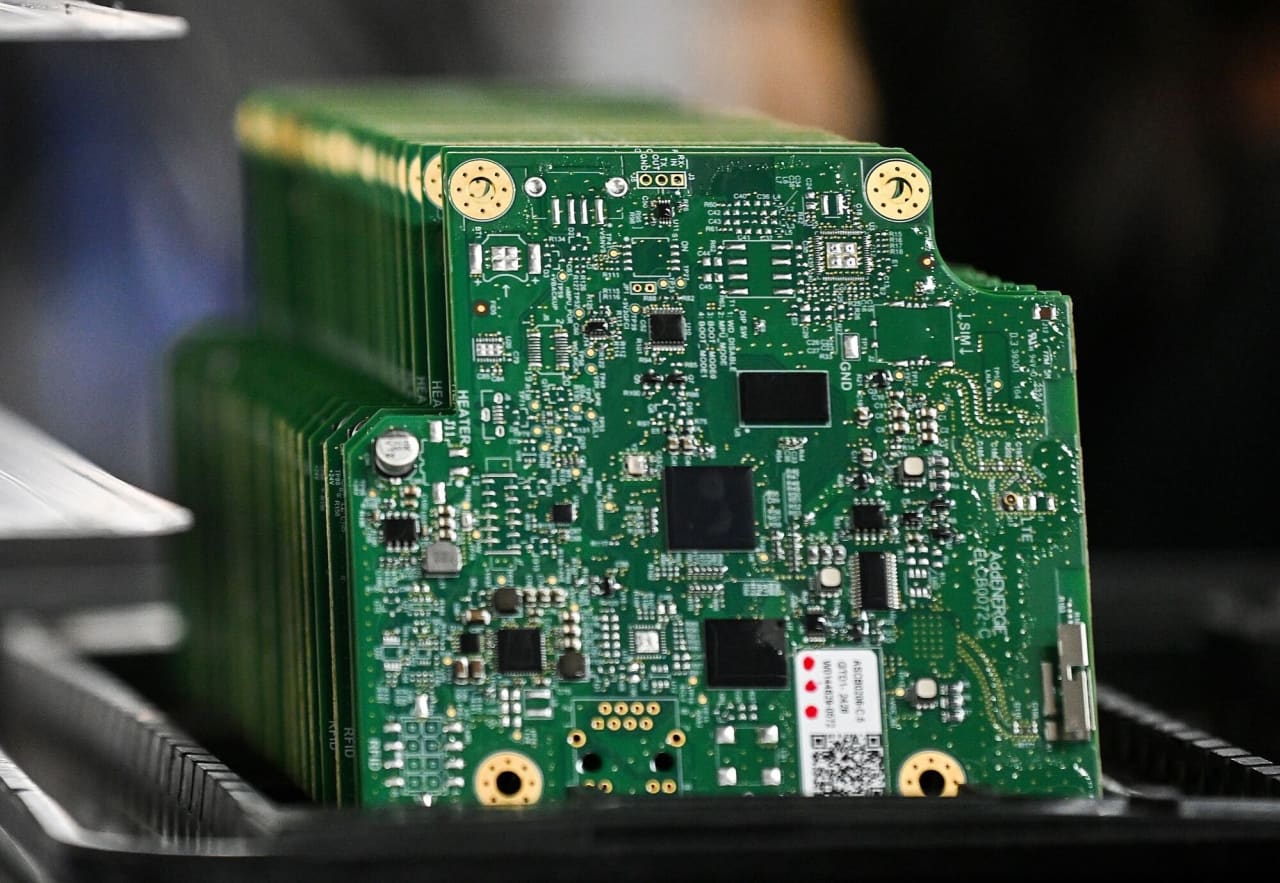 Tech, Media & Telecom Roundup: Market Talk