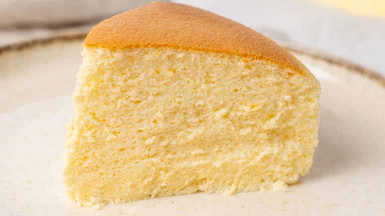 Light & Airy Japanese Souffle Cheesecake Is the The Best Food Trend in ...