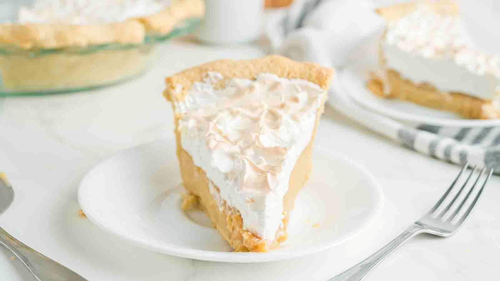 Cake vs. Pie, Here Are 25 Reasons to Bake Both