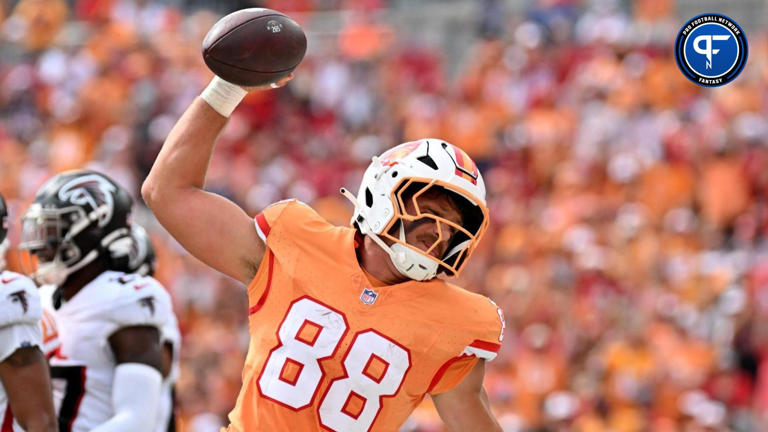 DFS Monday Night Football Picks for NFL Week 9: Travis Kelce, Cade ... DFS Monday Night Football Picks for NFL Week 9: Travis Kelce, Cade ...