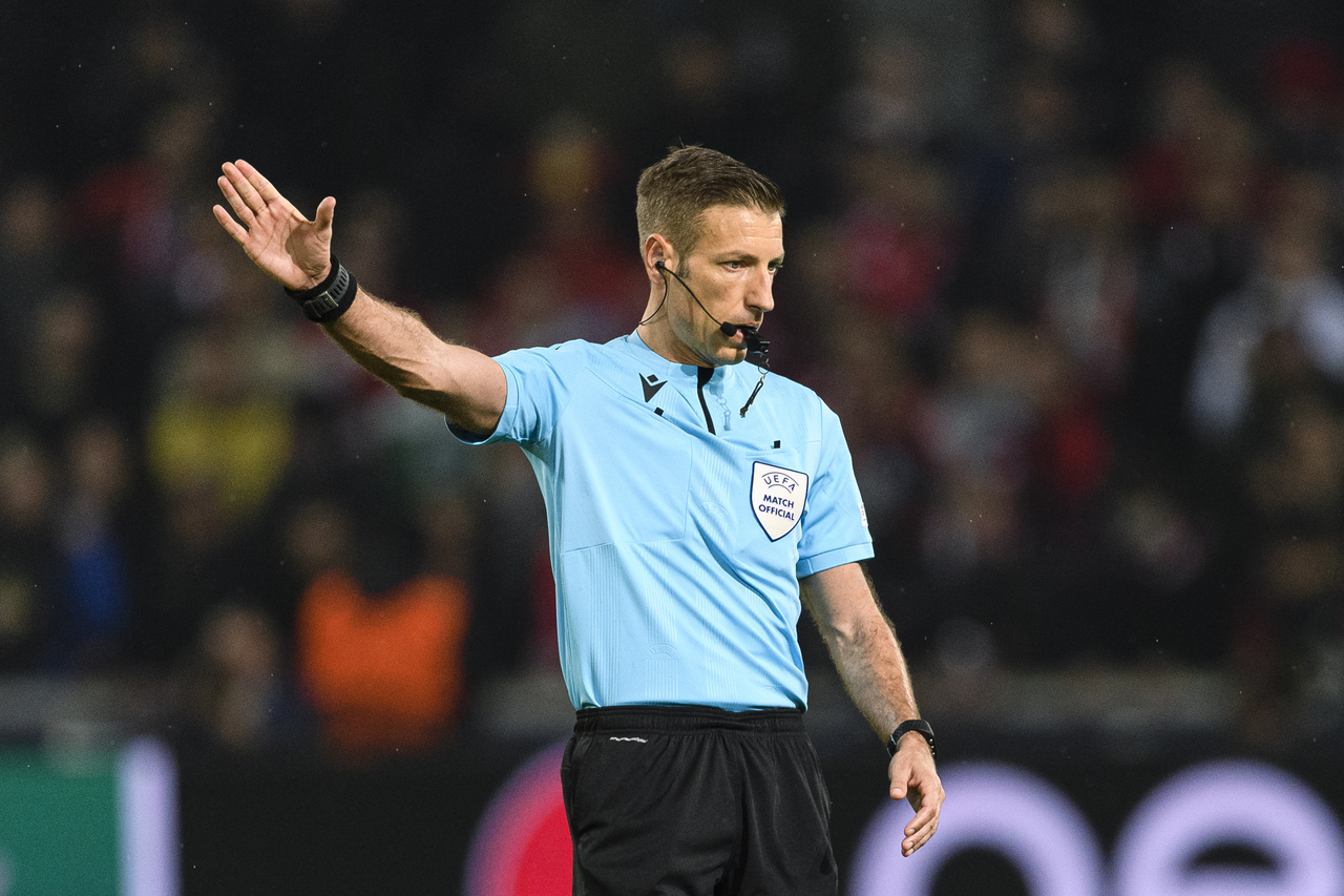 Italiano arbitra o Sporting em Dortmund