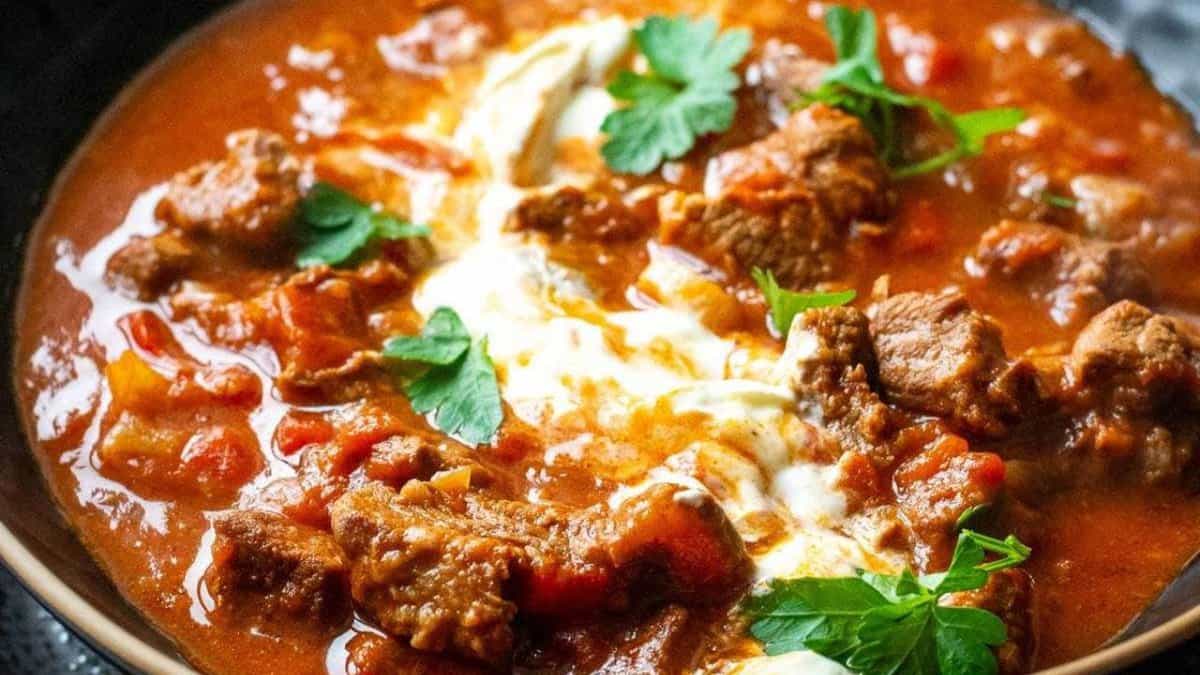 23 delicious slow cooker recipes that require minimal effort