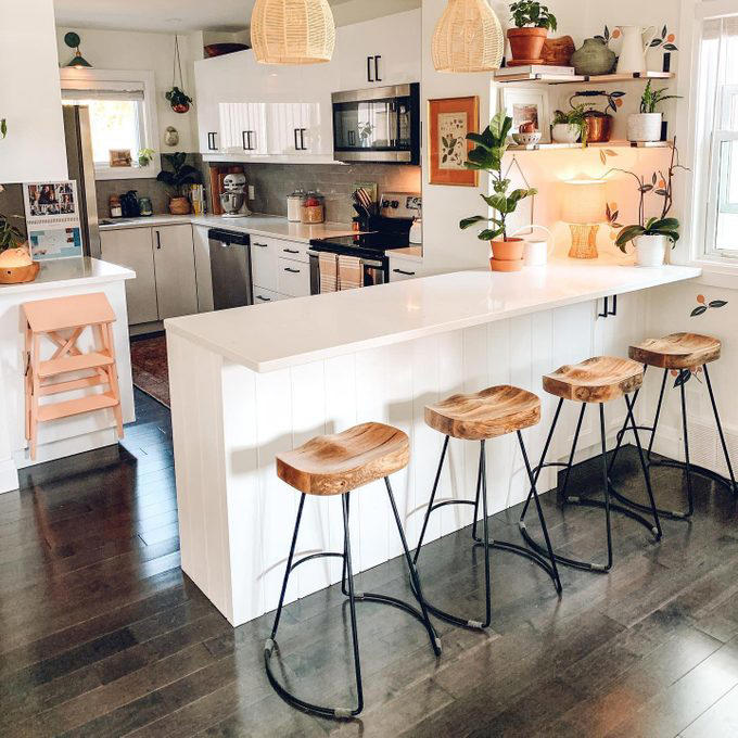 10 Small Kitchen Decor Ideas to Make Cooking a Breeze