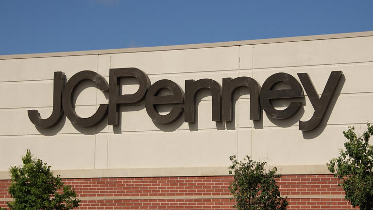 JCPenney Is Closing 8 Stores in 2025: 5 Great Alternatives if Your ...