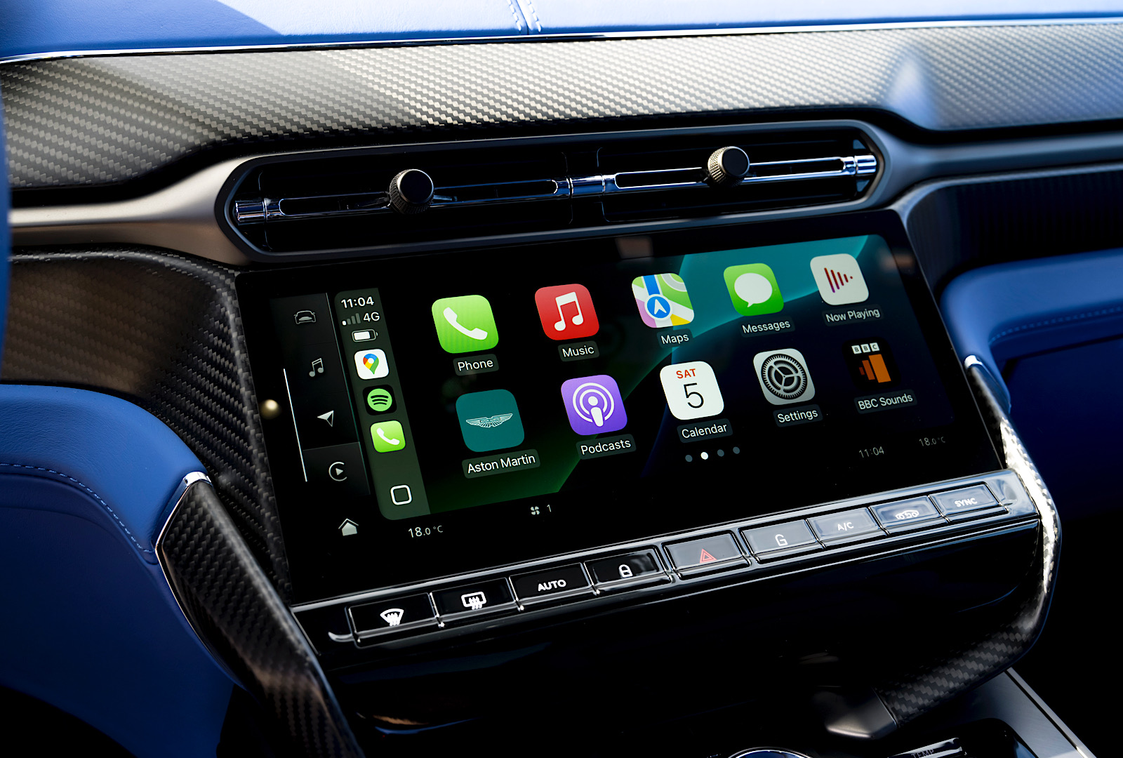 Automakers Battle Apple, Google for In-Car Screen Control