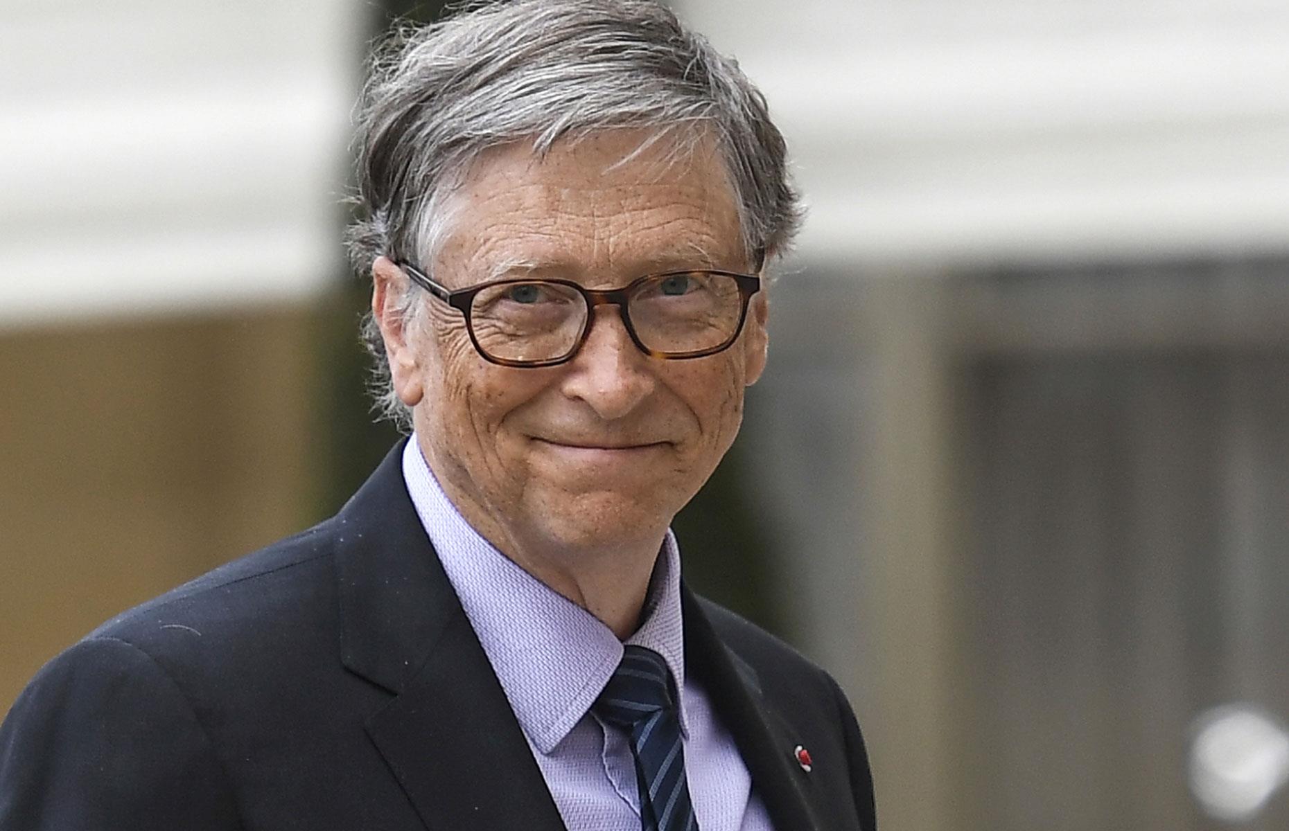 Tracking the wealthiest individual across centuries