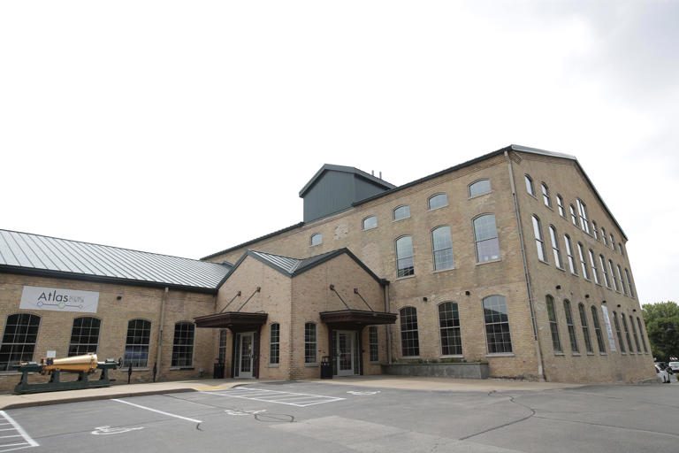 Appleton's Atlas Science Center property sells for over $1 million ...