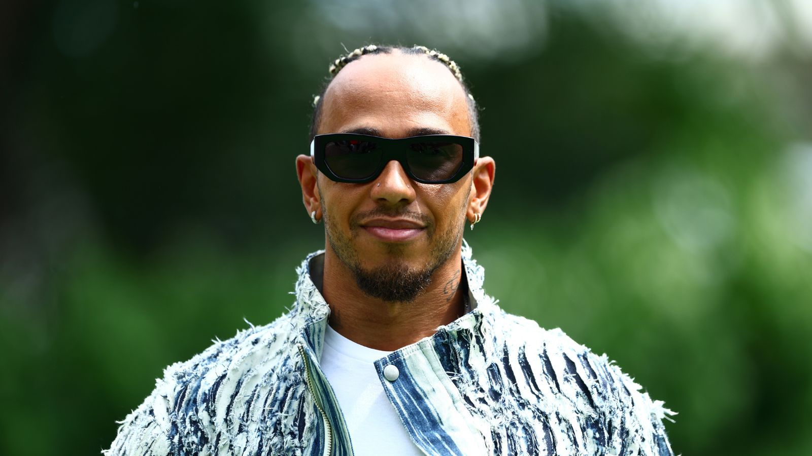 Lewis Hamilton's clever living room layout increases natural light ...