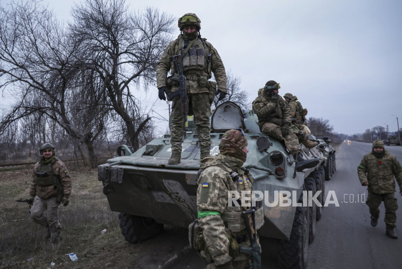 Pasukan Ukraina Bombardir Tentara Korut di Rusia Pasukan Ukraina Bombardir Tentara Korut di Rusia