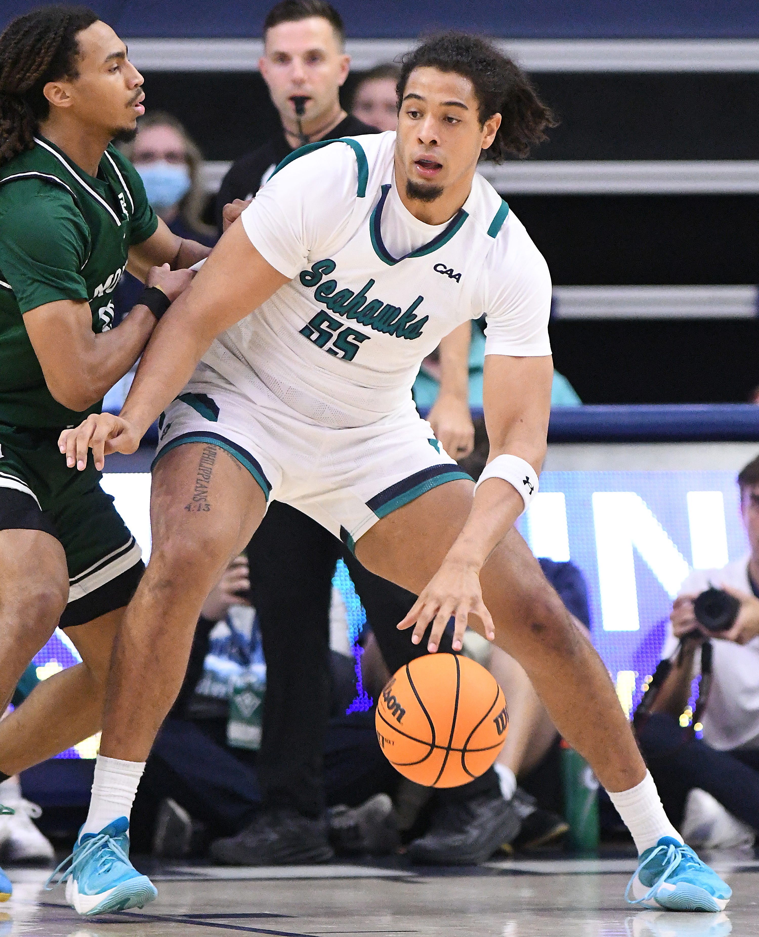 UNCW basketball dominates rivalry game vs. Charleston to give Siddle ...