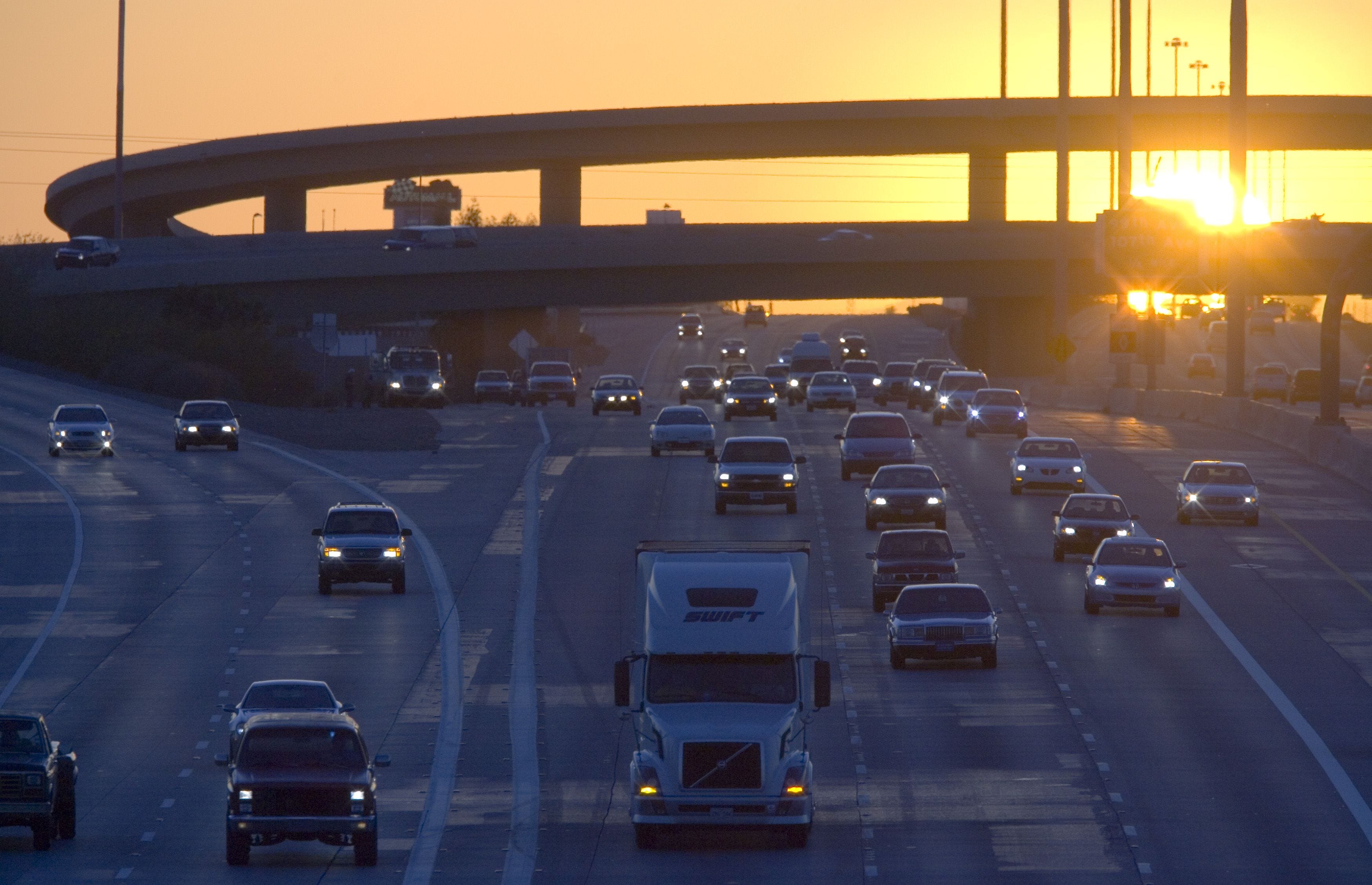 Parts of I-17, Loop 101 closed for weekend roadwork