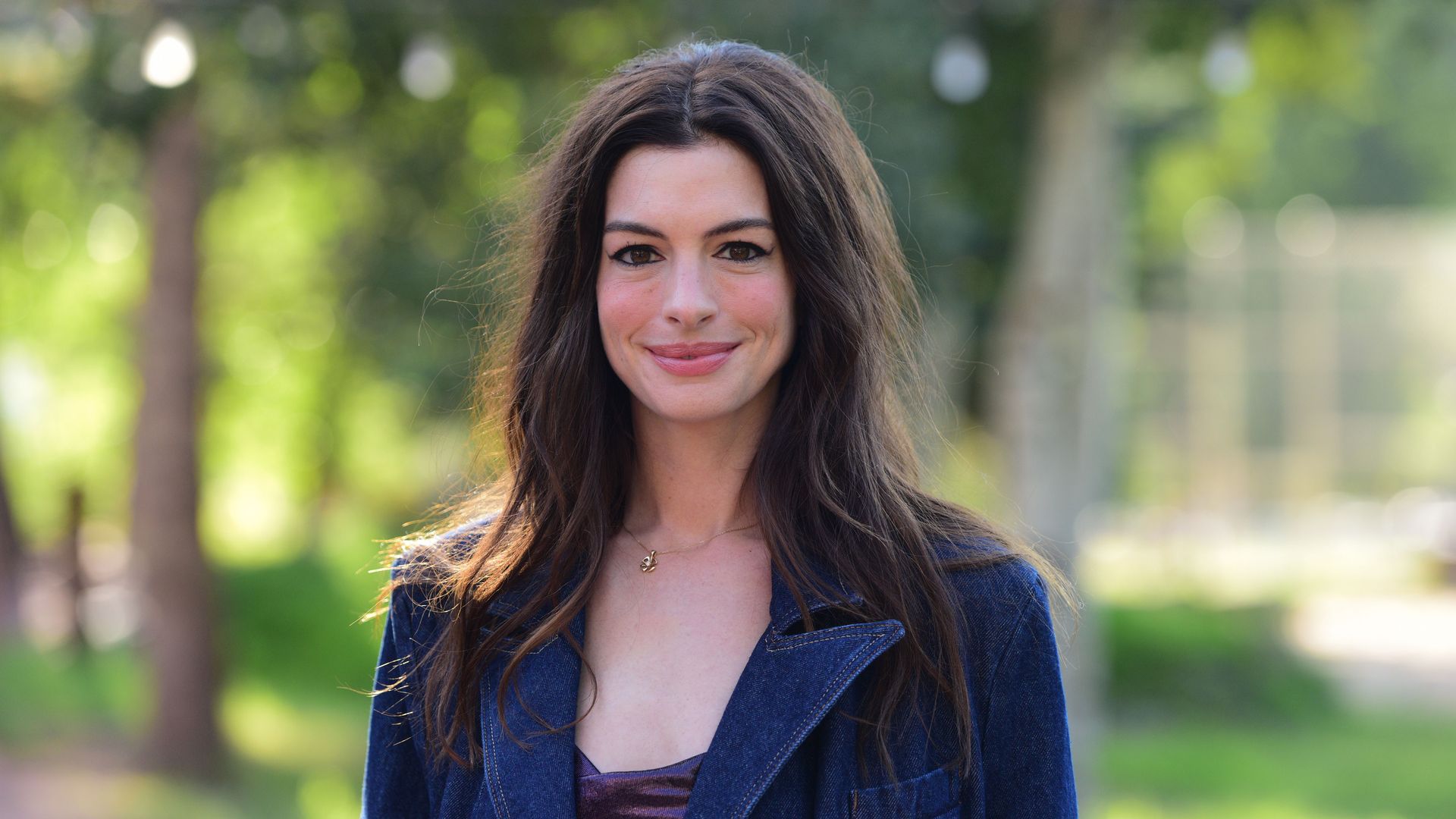 Anne Hathaway’s unexpected kitchen cabinet color will take over our ...