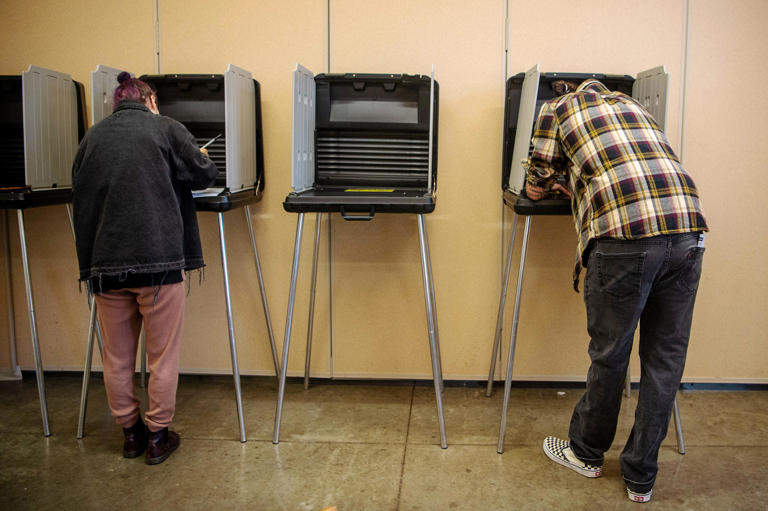 Who filed to run in Henderson County's 2026 primary elections?