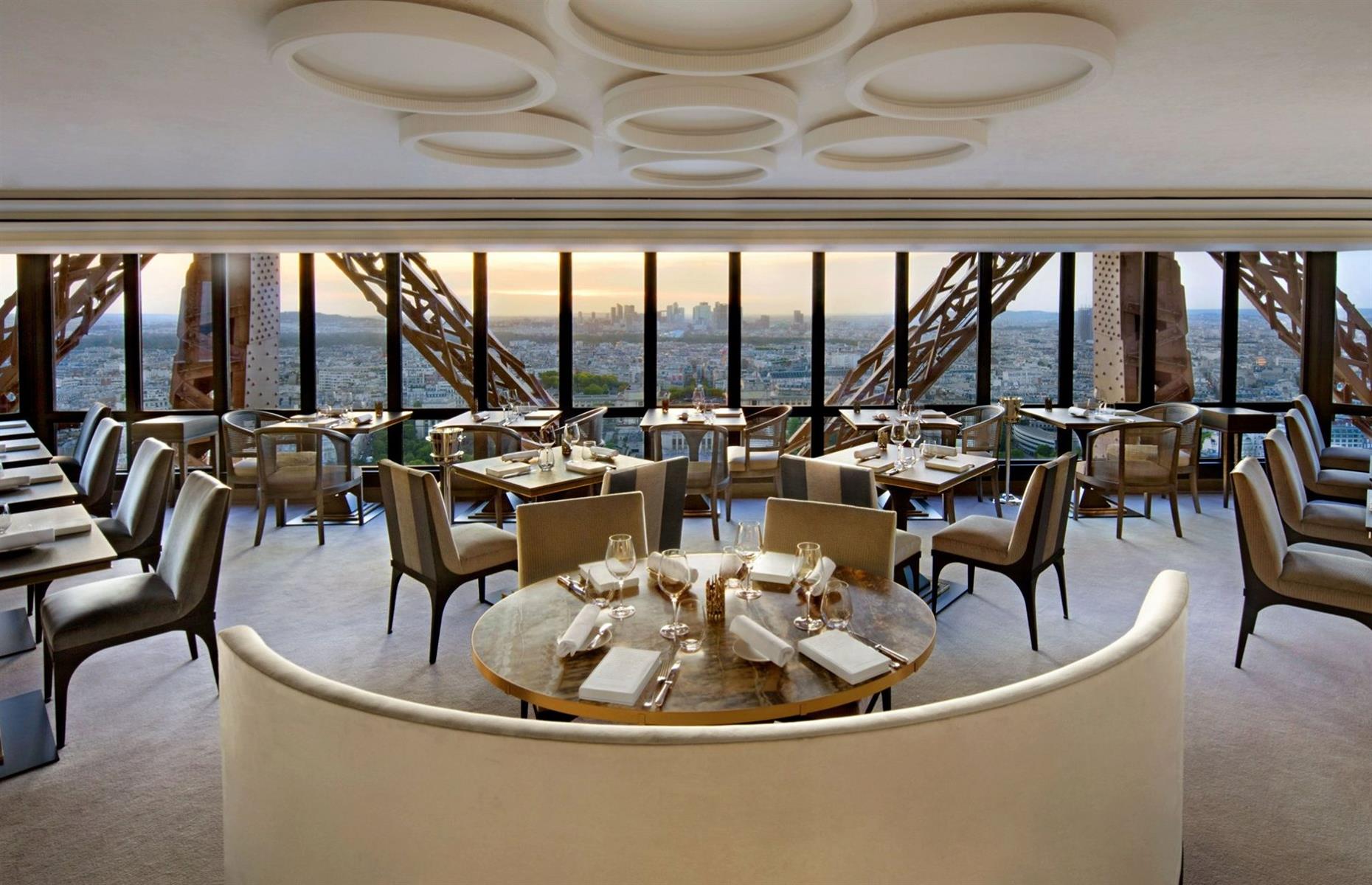 Discover the world's highest restaurants for sky-high dining