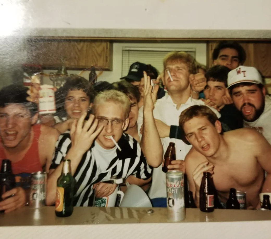 30 Vintage '70s and '80s House Parties In the Moment