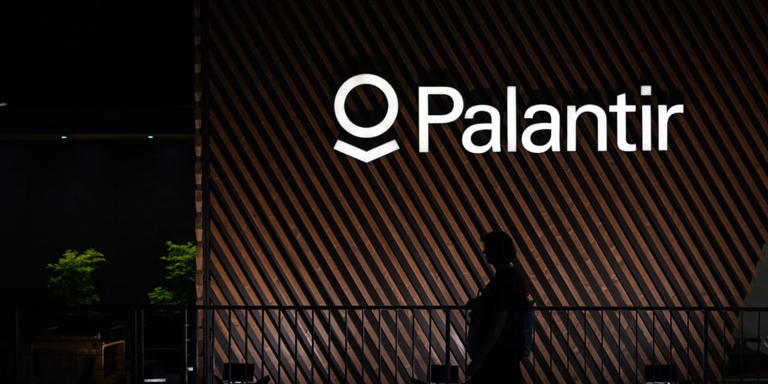 Palantir’s stock surges as AI traction drives huge earnings beats ...