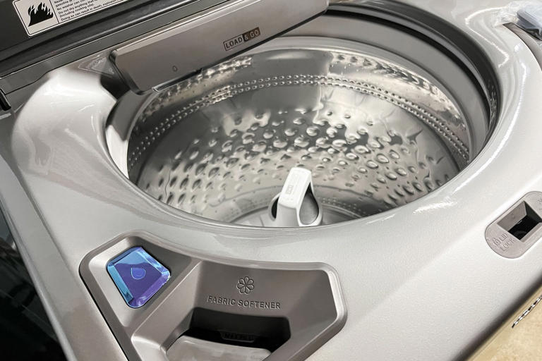 The Whirlpool 2-in-1 Removable Agitator: A Top-Load Washer Review