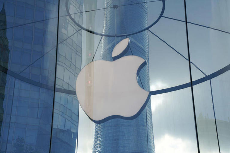 Apple's AI Smart Glasses to Arrive in 2026, According to Report