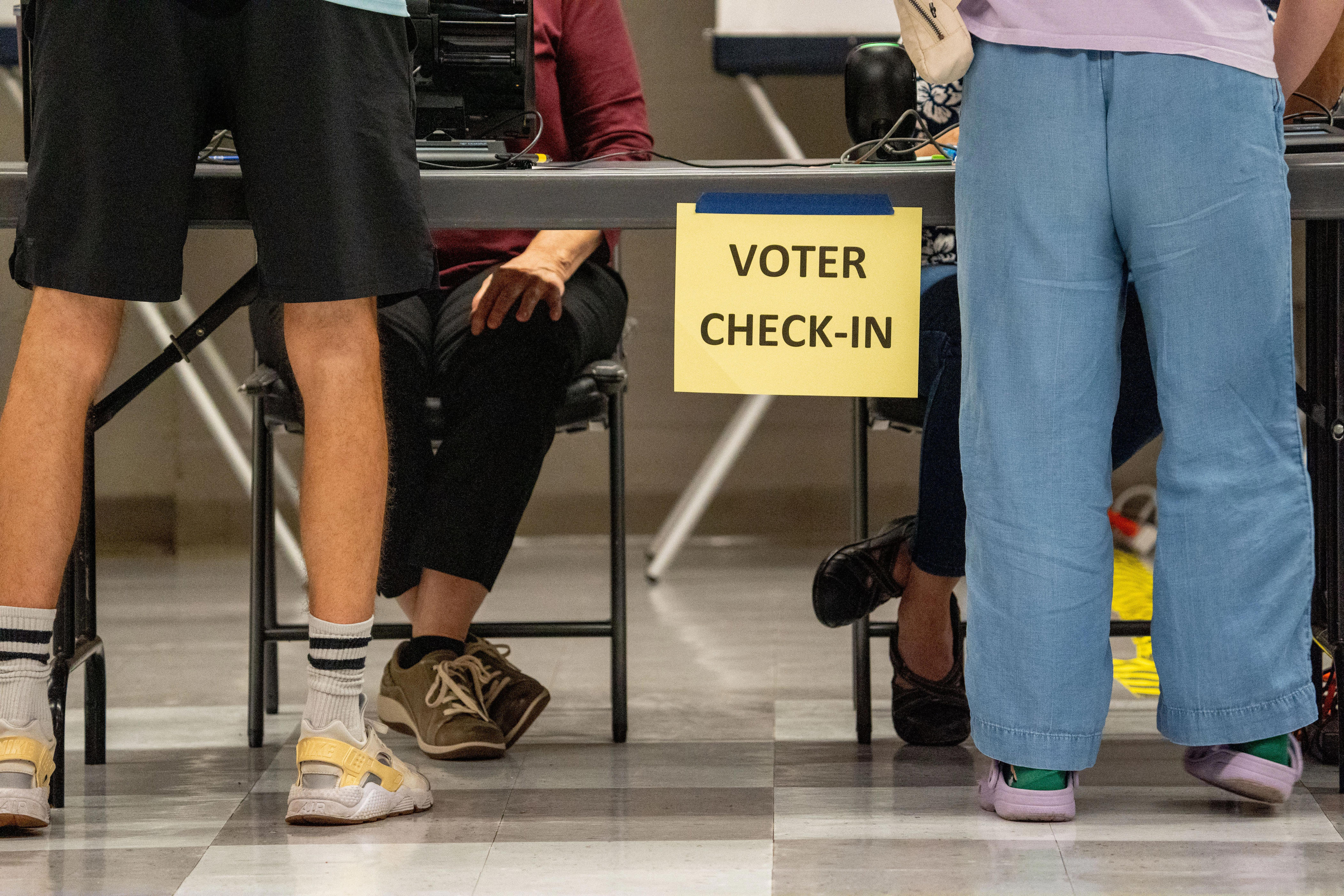 In Florida's 2026 governor race, new poll shows few know the leading ...