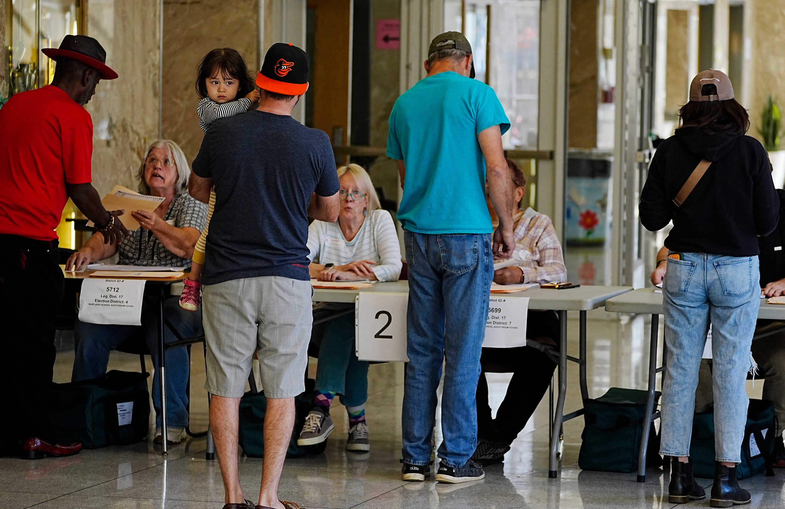 Residents head to polls today to vote for school budget, board candidates