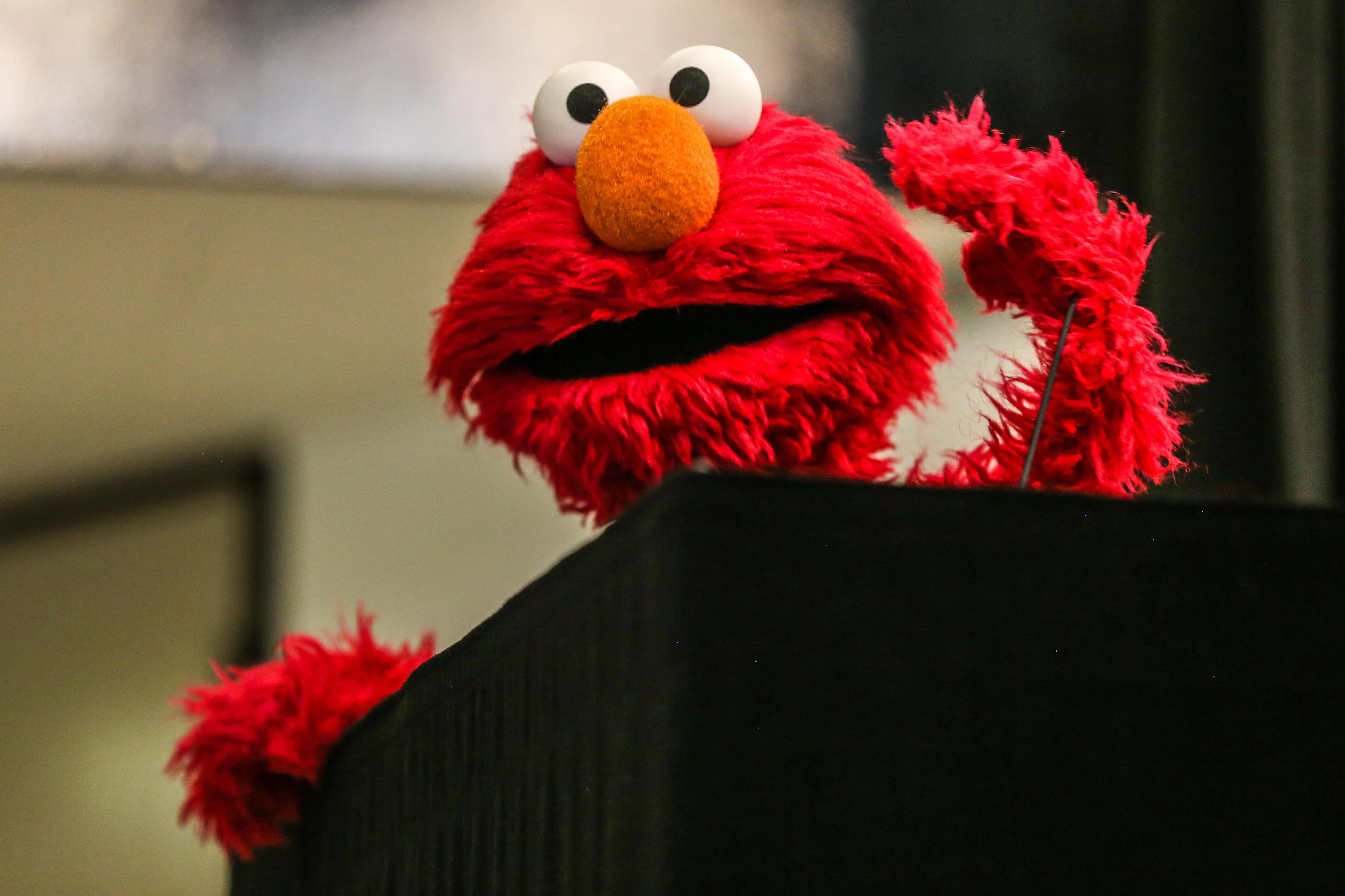 Elmo, other Sesame Street characters send heartwarming messages ahead ...