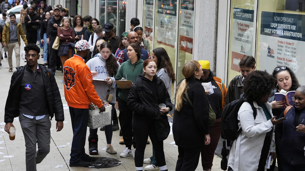 More than 890,000 ballots cast in Chicago so far in 2024 elections; few ... More than 890,000 ballots cast in Chicago so far in 2024 elections; few ...