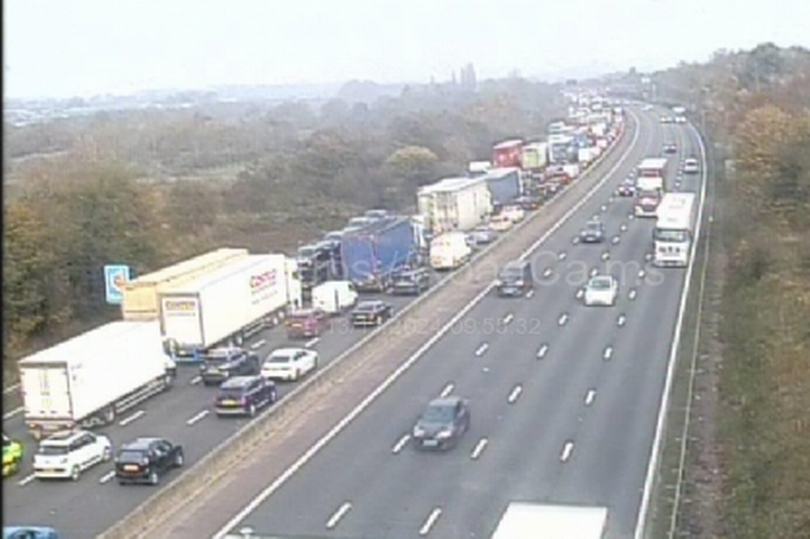 M6 drivers warned of 60-minute delays after van with trailer overturns ... M6 drivers warned of 60-minute delays after van with trailer overturns ...