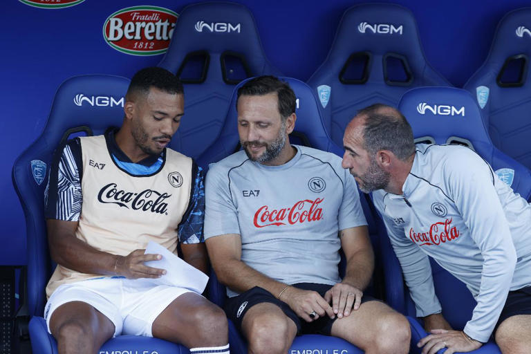 Mercato Napoli, Gazzetta: si cerca un cambio per i centrali, ma deve ... Mercato Napoli, Gazzetta: si cerca un cambio per i centrali, ma deve ...