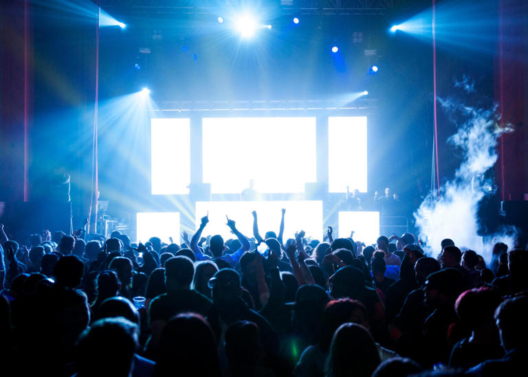 Love Live Music? These 7 Tips Save Me Hundreds on Tickets