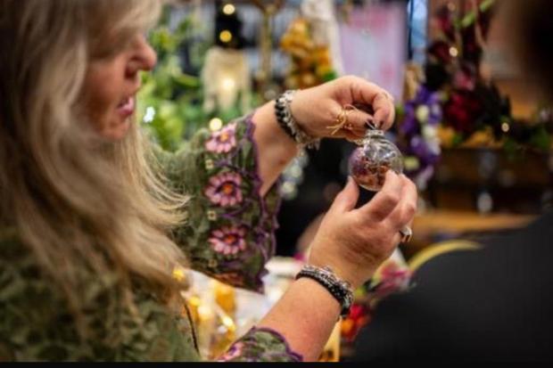 Parish council runs 'drop and Christmas shop' at North Swindon Library