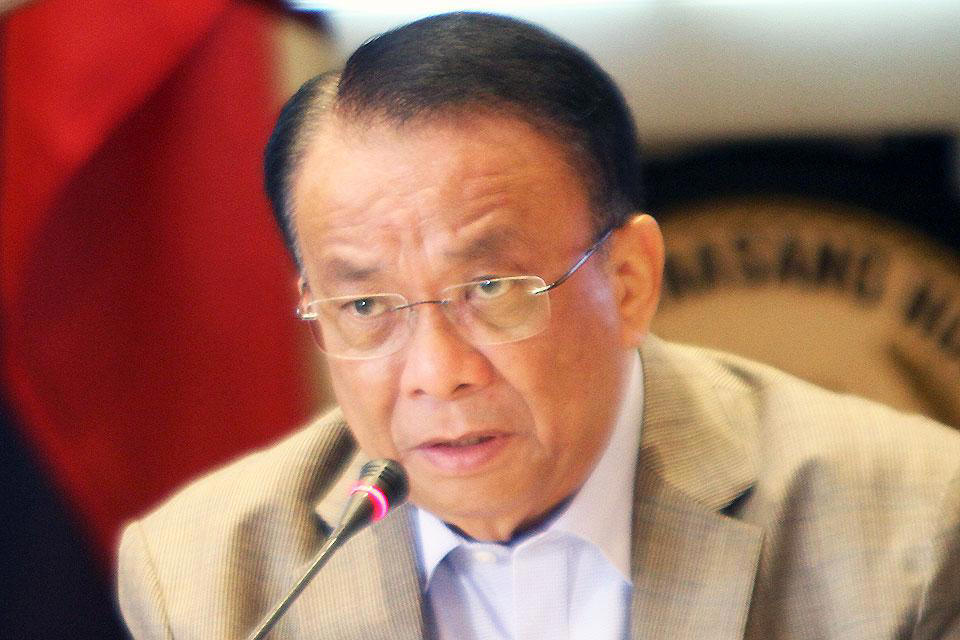 Gov't won't object if Duterte wants to surrender to ICC — Bersamin Gov't won't object if Duterte wants to surrender to ICC — Bersamin