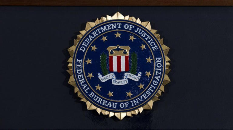 FBI issues holiday scam warning for online shoppers FBI issues holiday scam warning for online shoppers