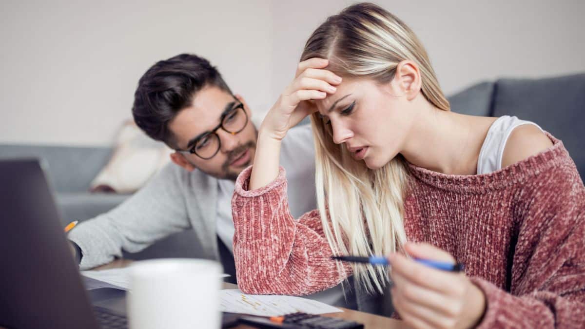 Habits that can block your path to wealth