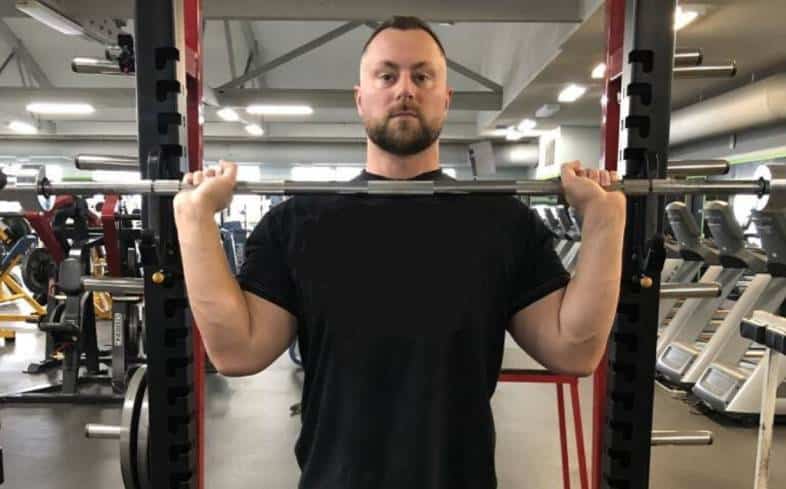 This is How Powerlifters Train Shoulders For Maximum Strength