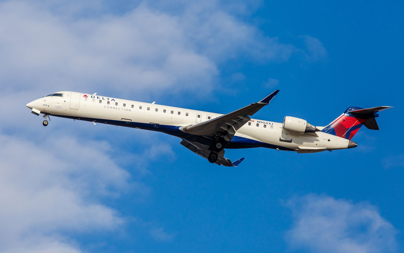 Delta Air Lines to Partner With DraftKings to Bring Gaming Options to ...