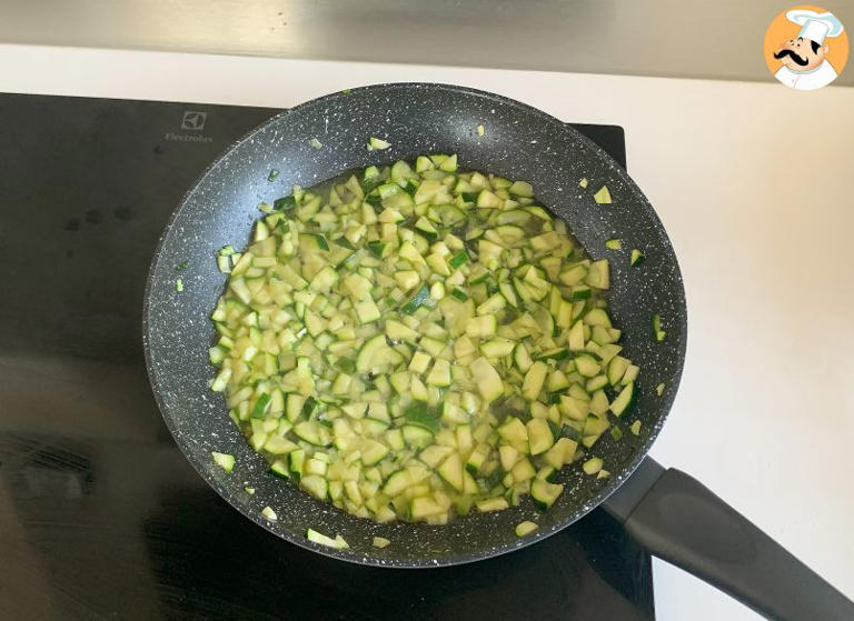 Creamy zucchini pasta, a tasty and easy to prepare recipe