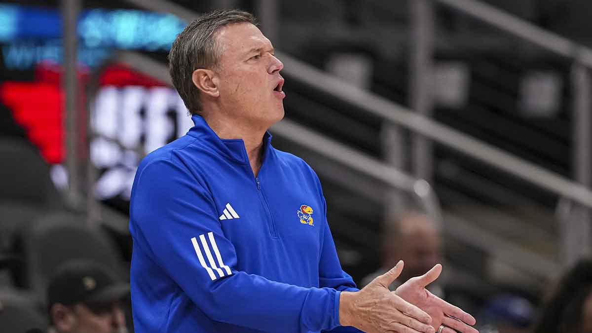 Kansas basketball ends Iowa State’s undefeated streak with commanding win